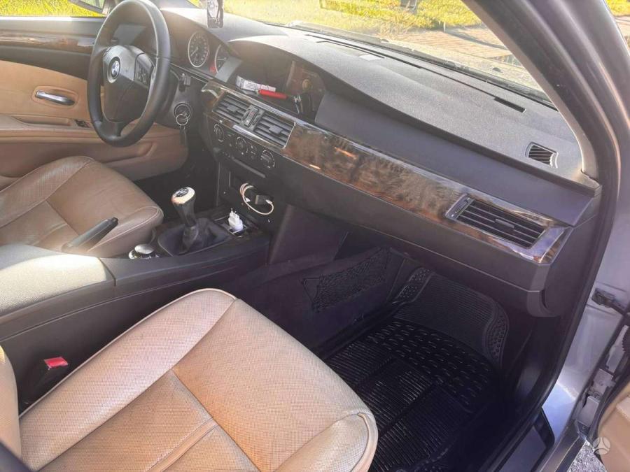 Grey BMW 525 2004 in Siauliai, with an engine capacity of 2.17 L and mileage of 348 thousand km for 2700 €, photo 7 on AUTOMOTO.COM.LV