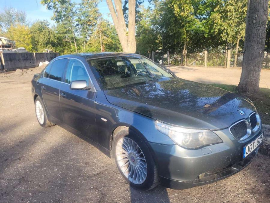Grey BMW 525 2004 in Druskininkai, with an engine capacity of 0.00 L and mileage of 490 thousand km for 2500 €, photo 3 on AUTOMOTO.COM.LV