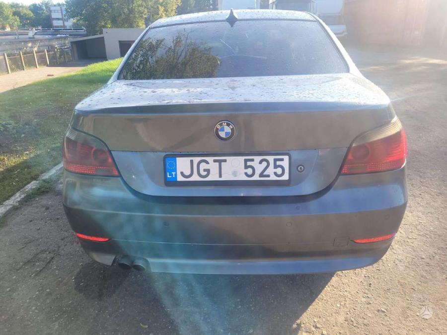 Grey BMW 525 2004 in Druskininkai, with an engine capacity of 0.00 L and mileage of 490 thousand km for 2500 €, photo 6 on AUTOMOTO.COM.LV