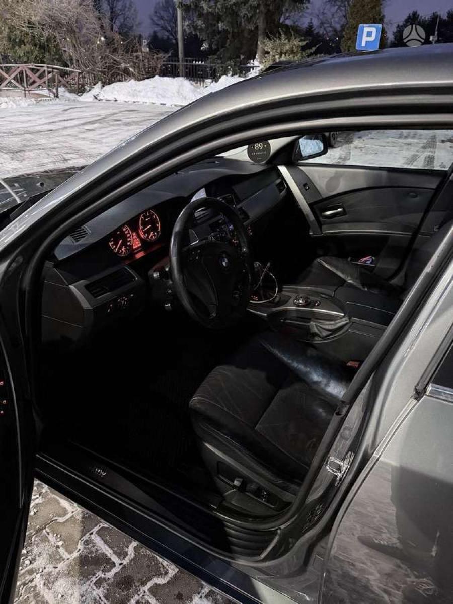Grey BMW 525 2004 in Druskininkai, with an engine capacity of 0.00 L and mileage of 490 thousand km for 2500 €, photo 8 on AUTOMOTO.COM.LV