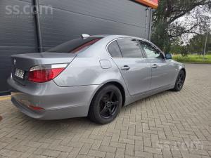 Grey BMW 525 2004 in Riga, with an engine capacity of 2.50 L and mileage of 0 thousand km for 2500 €, photo 5 on AUTOMOTO.COM.LV