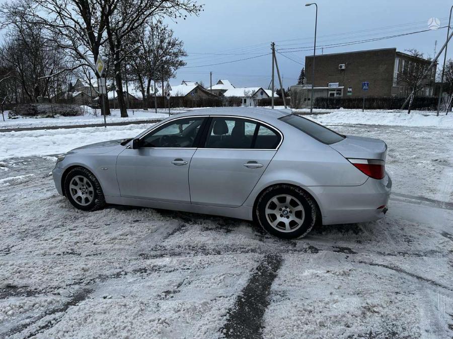 Pelēks BMW 525 2005 Rokiškis, ar dzinēja tilpumu 2.50 L un nobraukumu 410 tūkst. km par 2300 €, foto 2 vietnē AUTOMOTO.COM.LV
