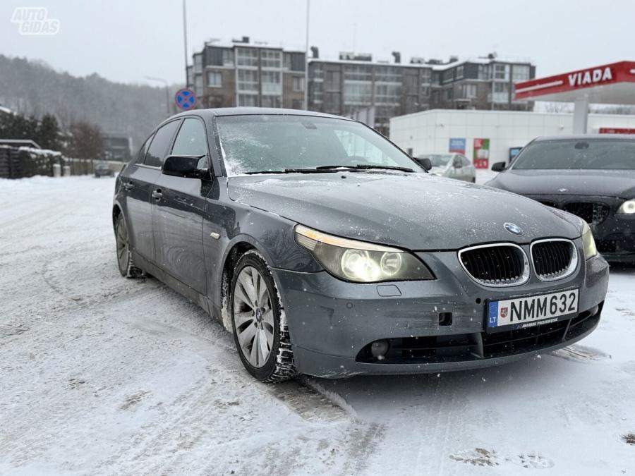 Grey BMW 525 2005 in Kaunas, with an engine capacity of 2.50 L and mileage of 444 thousand km for 2650 €, photo 1 on AUTOMOTO.COM.LV