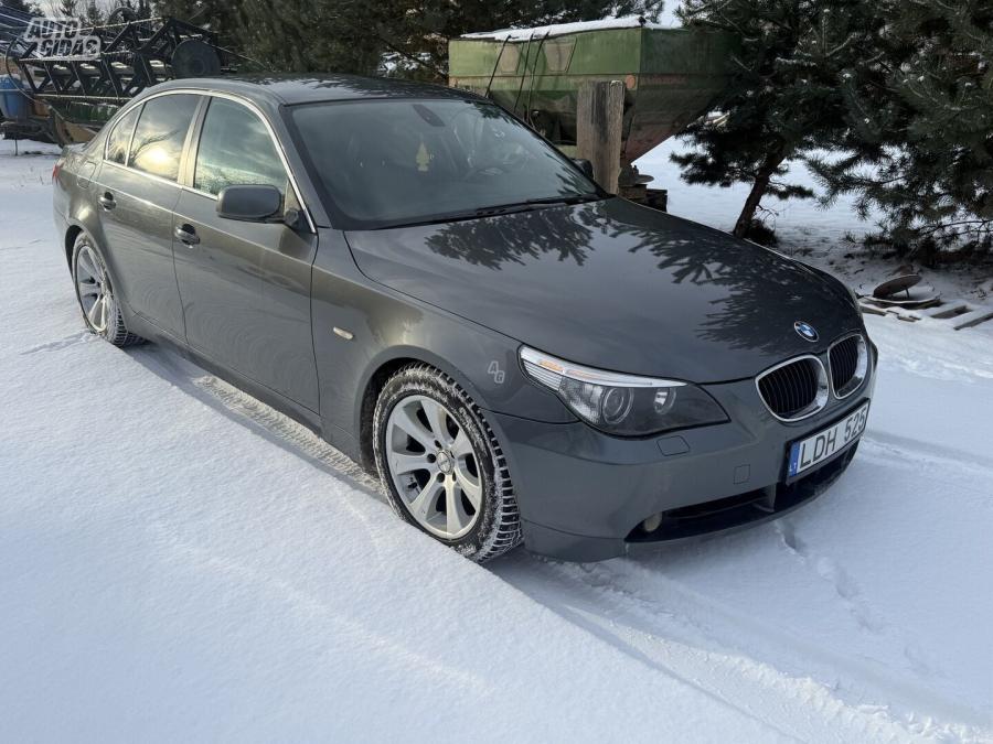 Pelēks BMW 525 2005 Šauļi, ar dzinēja tilpumu 2.50 L un nobraukumu 563 tūkst. km par 2300 €, foto 2 vietnē AUTOMOTO.COM.LV
