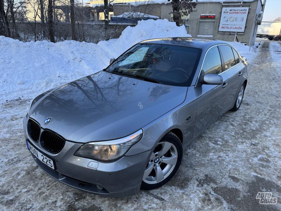 Pelēks BMW 525 2005 Viļņa, ar dzinēja tilpumu 2.50 L un nobraukumu 221 tūkst. km par 2450 €, foto 2 vietnē AUTOMOTO.COM.LV