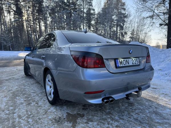 Pelēks BMW 525 2005 Viļņa, ar dzinēja tilpumu 2.50 L un nobraukumu 221 tūkst. km par 2450 €, foto 3 vietnē AUTOMOTO.COM.LV