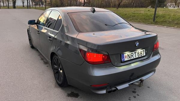 Pelēks BMW 525 2005 Kauņa, ar dzinēja tilpumu 2.50 L un nobraukumu 222 tūkst. km par 2050 €, foto 4 vietnē AUTOMOTO.COM.LV