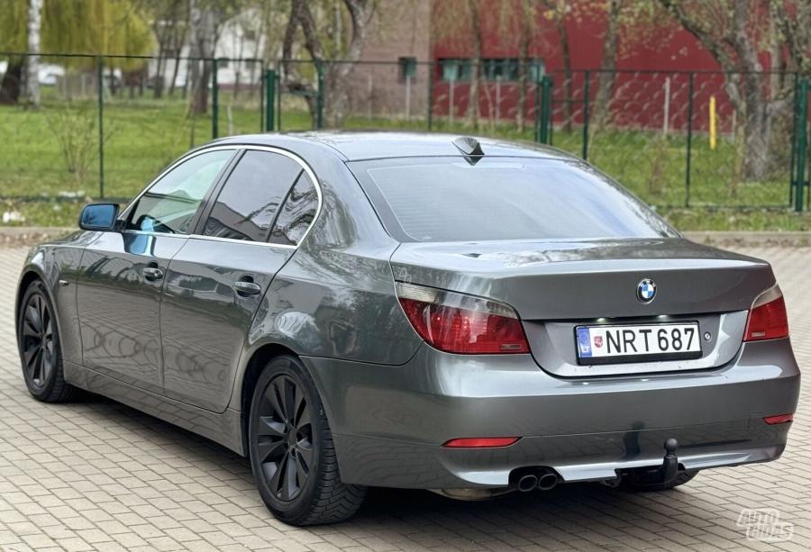 Pelēks BMW 525 2005 Kauņa, ar dzinēja tilpumu 2.50 L un nobraukumu 222 tūkst. km par 1900 €, foto 5 vietnē AUTOMOTO.COM.LV