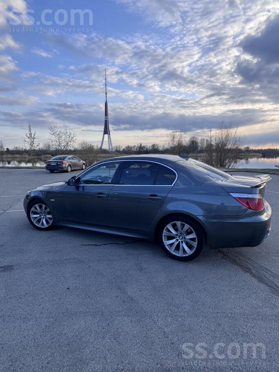 Pelēks BMW 525 2005 Rīga, ar dzinēja tilpumu 2.50 L un nobraukumu 283 tūkst. km par 4800 €, foto 3 vietnē AUTOMOTO.COM.LV