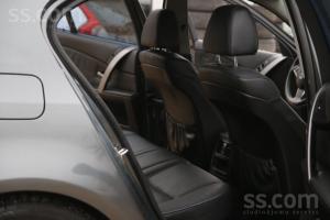 Grey BMW 525 2005 in Riga, with an engine capacity of 2.50 L and mileage of 355 thousand km for 3999 €, photo 18 on AUTOMOTO.COM.LV