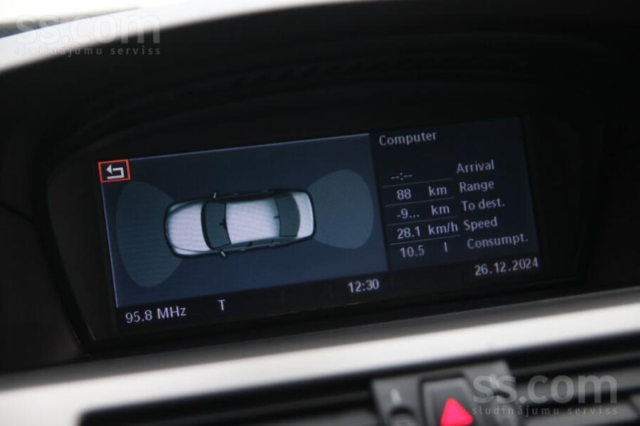 Grey BMW 525 2005 in Riga, with an engine capacity of 2.50 L and mileage of 355 thousand km for 3999 €, photo 20 on AUTOMOTO.COM.LV