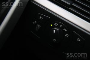 Grey BMW 525 2005 in Riga, with an engine capacity of 2.50 L and mileage of 355 thousand km for 3999 €, photo 23 on AUTOMOTO.COM.LV