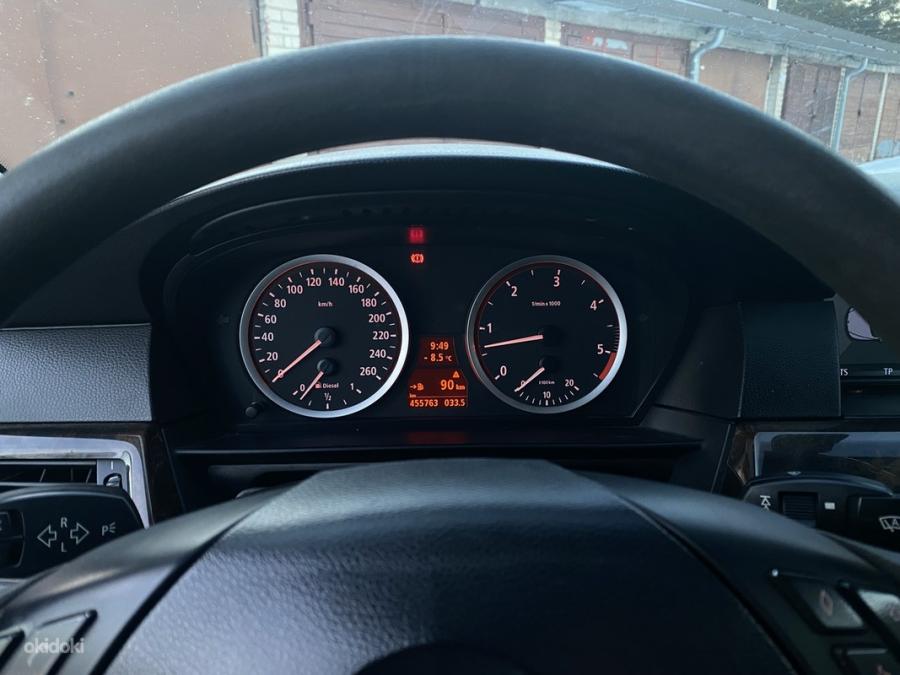 Grey BMW 525 2005 in Tallinn, with an engine capacity of 2.50 L and mileage of 456 thousand km for 3500 €, photo 29 on AUTOMOTO.COM.LV
