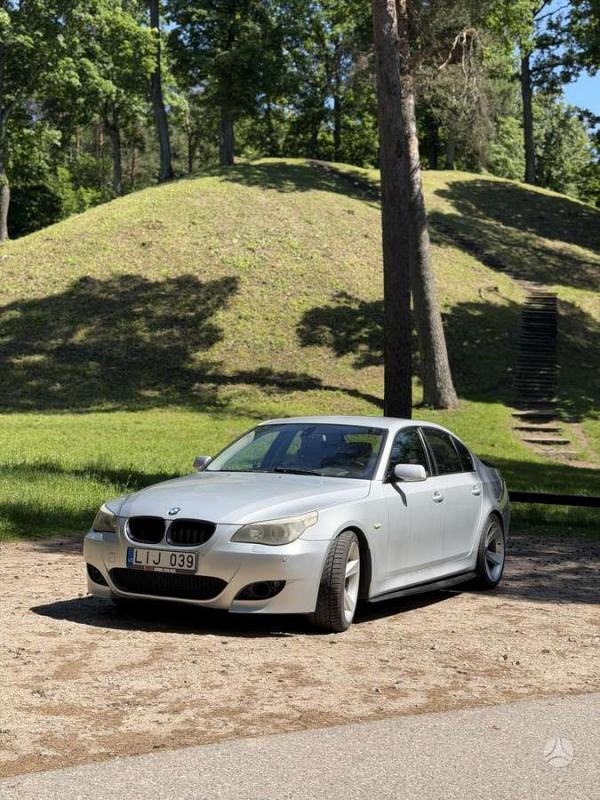 Grey BMW 525 2005 in Vilnius, with an engine capacity of 2.50 L and mileage of 380 thousand km for 4000 €, photo 2 on AUTOMOTO.COM.LV
