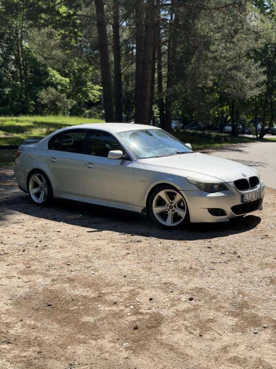 Pelēks BMW 525 2005 Viļņa, ar dzinēja tilpumu 2.50 L un nobraukumu 380 tūkst. km par 4000 €, foto 7 vietnē AUTOMOTO.COM.LV