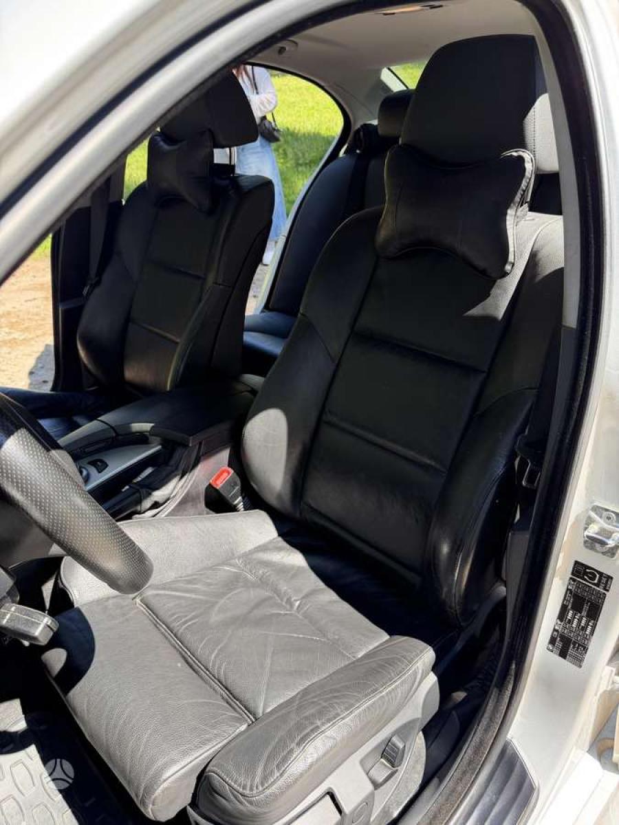 Pelēks BMW 525 2005 Viļņa, ar dzinēja tilpumu 2.50 L un nobraukumu 380 tūkst. km par 4000 €, foto 14 vietnē AUTOMOTO.COM.LV