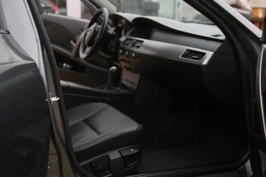 Pelēks BMW 525 2005 Rīga, ar dzinēja tilpumu 2.50 L un nobraukumu 356 tūkst. km par 3999 €, foto 8 vietnē AUTOMOTO.COM.LV