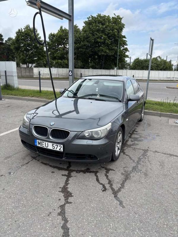 Серый БМВ 525 2005 в Клайпеда, объемом двигателя 2.50 л и пробегом 440 тыс. км за 2800 €, фото 2 на AUTOMOTO.COM.LV