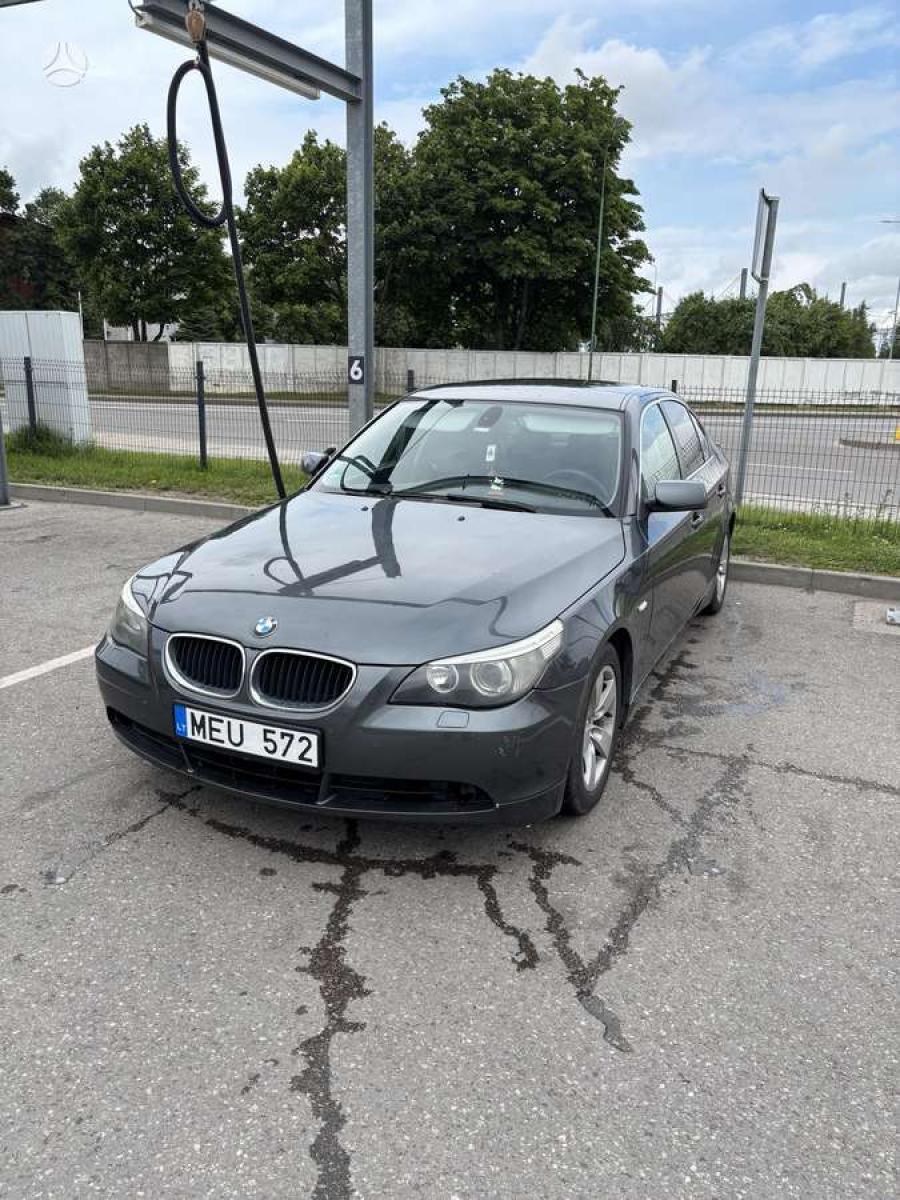 Grey BMW 525 2005 in Klaipeda, with an engine capacity of 2.50 L and mileage of 440 thousand km for 2800 €, photo 3 on AUTOMOTO.COM.LV