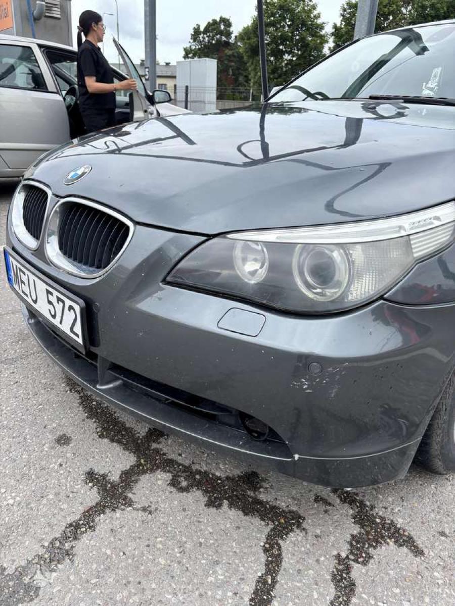 Grey BMW 525 2005 in Klaipeda, with an engine capacity of 2.50 L and mileage of 440 thousand km for 2800 €, photo 7 on AUTOMOTO.COM.LV