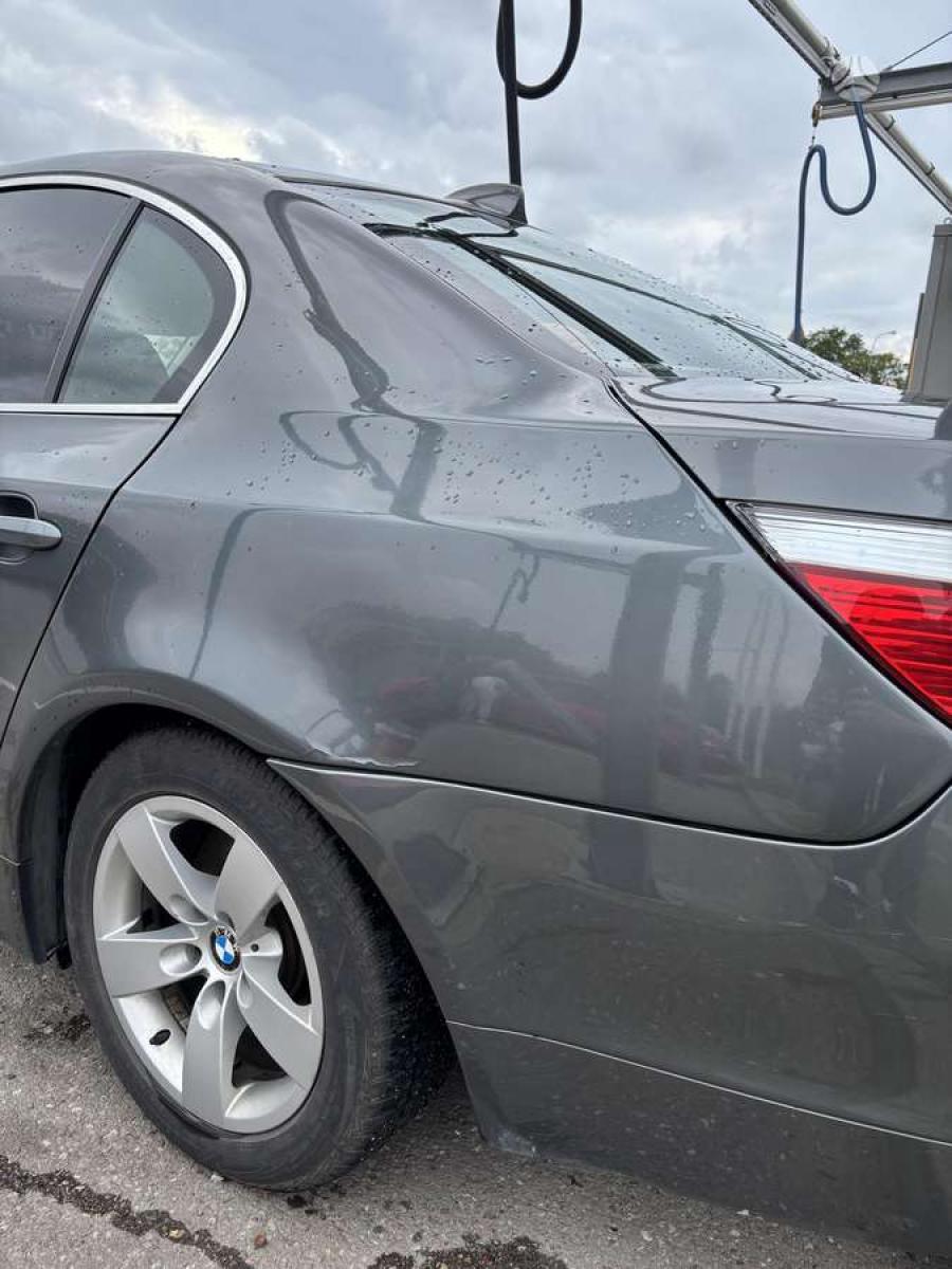 Grey BMW 525 2005 in Klaipeda, with an engine capacity of 2.50 L and mileage of 440 thousand km for 2800 €, photo 13 on AUTOMOTO.COM.LV