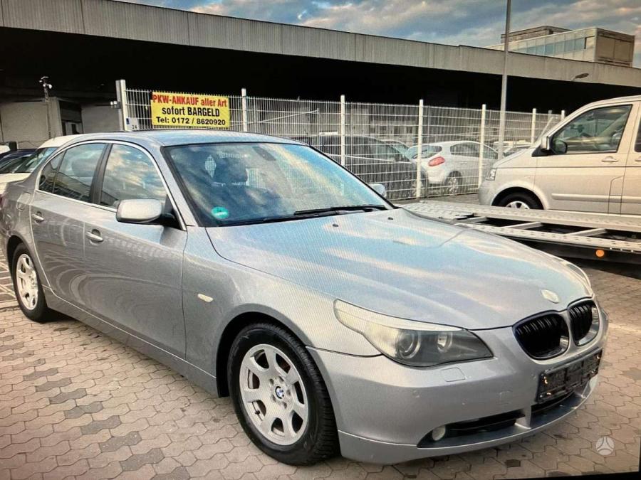 Pelēks BMW 525 2005 Prienai, ar dzinēja tilpumu 2.50 L un nobraukumu 225 tūkst. km par 3333 €, foto 1 vietnē AUTOMOTO.COM.LV