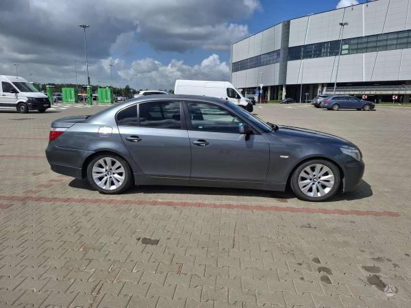 Grey BMW 525 2005 in Vilnius, with an engine capacity of 2.50 L and mileage of 216 thousand km for 4500 €, photo 2 on AUTOMOTO.COM.LV