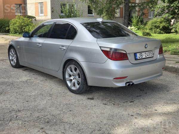 BMW 525 2005 in Rezekne on AUTOMOTO.COM.LV Grey BMW 525 2005 in Rezekne, with an engine capacity of 2.50 L and mileage of 355 thousand km for 2550 €, photo 3 on AUTOMOTO.COM.LV