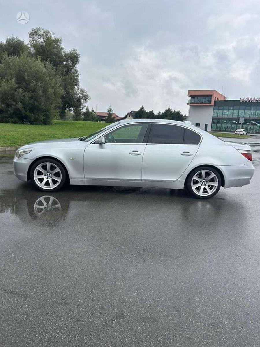 Grey BMW 525 2005 in Panevezys, with an engine capacity of 2.50 L and mileage of 290 thousand km for 2400 €, photo 6 on AUTOMOTO.COM.LV