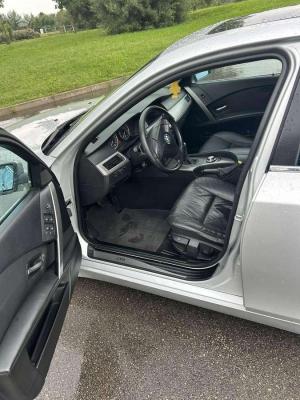 Grey BMW 525 2005 in Panevezys, with an engine capacity of 2.50 L and mileage of 290 thousand km for 2400 €, photo 7 on AUTOMOTO.COM.LV