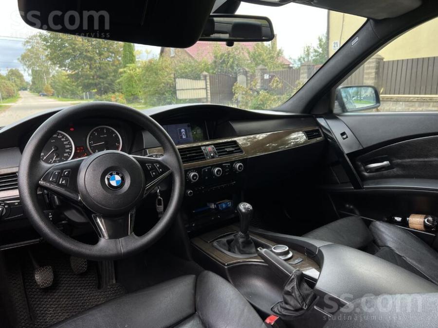 Grey BMW 525 2005 in Daugavpils, with an engine capacity of 2.50 L and mileage of 275 thousand km for 5750 €, photo 11 on AUTOMOTO.COM.LV