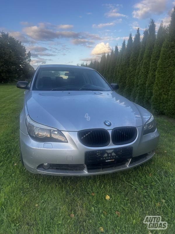 Grey BMW 525 2005 in Panevezys, with an engine capacity of 2.50 L and mileage of 289 thousand km for 1800 €, photo 3 on AUTOMOTO.COM.LV