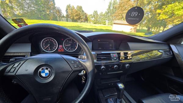 BMW 525 2005 Prienai vietnē Pelēks BMW 525 2005 Prienai, ar dzinēja tilpumu 2.50 L un nobraukumu 413 tūkst. km par 3200 €, foto 4 vietnē AUTOMOTO.COM.LV