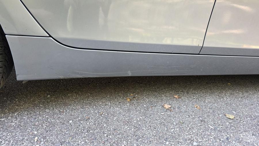 Pelēks BMW 525 2005 Prienai, ar dzinēja tilpumu 2.50 L un nobraukumu 413 tūkst. km par 3200 €, foto 10 vietnē AUTOMOTO.COM.LV