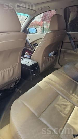 Grey BMW 525 2005 in Valmiera, with an engine capacity of 2.50 L and mileage of 342 thousand km for 2500 €, photo 4 on AUTOMOTO.COM.LV