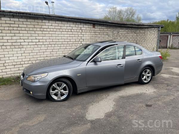 Grey BMW 525 2006 in Riga, with an engine capacity of 2.50 L and mileage of 426 thousand km for 1750 €, photo 3 on AUTOMOTO.COM.LV