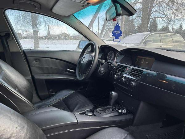 Pelēks BMW 525 2006 Viļņa, ar dzinēja tilpumu 0.00 L un nobraukumu 330 tūkst. km par 2350 €, foto 5 vietnē AUTOMOTO.COM.LV