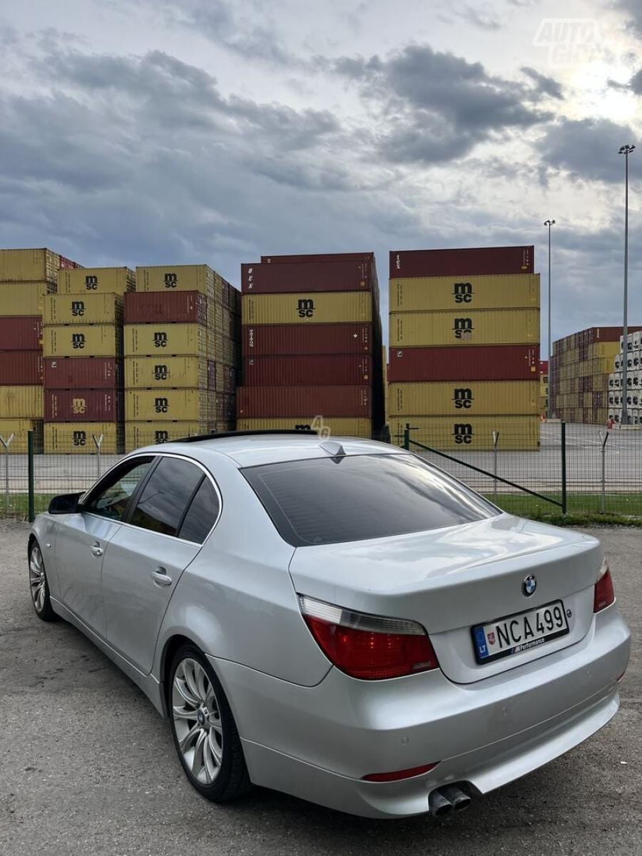 Pelēks BMW 525 2006 Klaipėda, ar dzinēja tilpumu 2.50 L un nobraukumu 372 tūkst. km par 2550 €, foto 4 vietnē AUTOMOTO.COM.LV