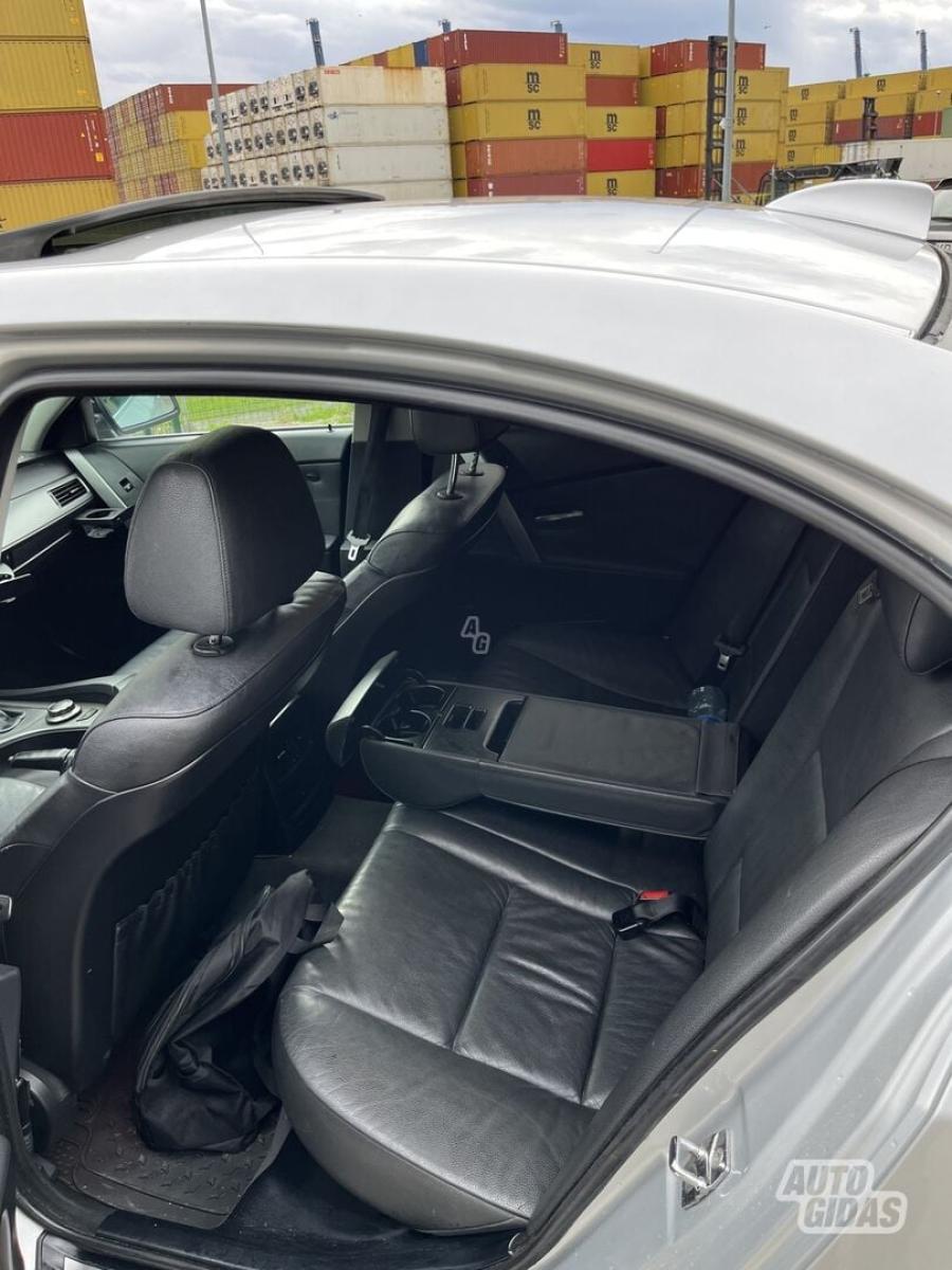 Pelēks BMW 525 2006 Klaipėda, ar dzinēja tilpumu 2.50 L un nobraukumu 372 tūkst. km par 2550 €, foto 10 vietnē AUTOMOTO.COM.LV