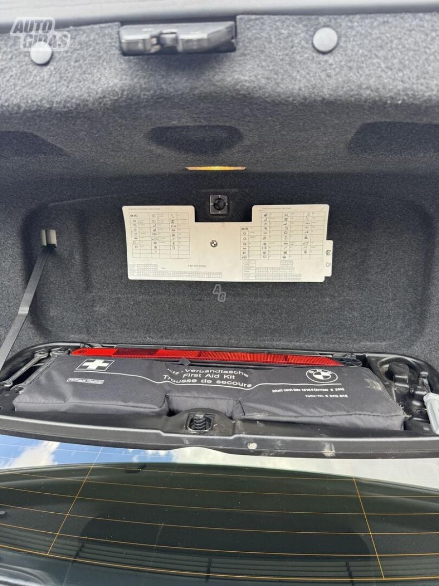 Pelēks BMW 525 2006 Klaipėda, ar dzinēja tilpumu 2.50 L un nobraukumu 297 tūkst. km par 4500 €, foto 21 vietnē AUTOMOTO.COM.LV