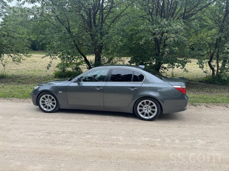 Grey BMW 525 2006 in Riga, with an engine capacity of 2.50 L and mileage of 286 thousand km for 3700 €, photo 3 on AUTOMOTO.COM.LV