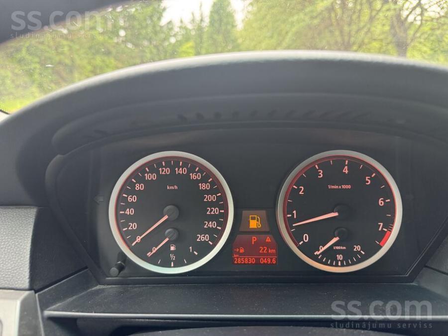 Grey BMW 525 2006 in Riga, with an engine capacity of 2.50 L and mileage of 286 thousand km for 3700 €, photo 7 on AUTOMOTO.COM.LV