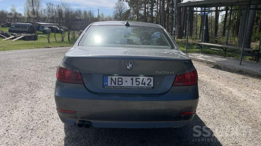 Grey BMW 525 2006 in Rezekne, with an engine capacity of 2.50 L and mileage of 361 thousand km for 2300 €, photo 3 on AUTOMOTO.COM.LV
