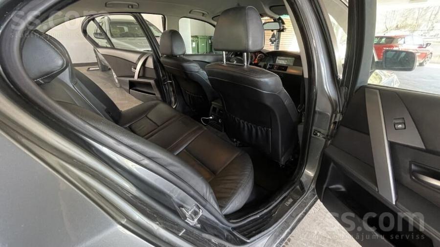 Grey BMW 525 2006 in Rezekne, with an engine capacity of 2.50 L and mileage of 361 thousand km for 2300 €, photo 7 on AUTOMOTO.COM.LV