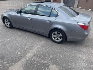 Pelēks BMW 525 2006 Rīga, ar dzinēja tilpumu 2.50 L un nobraukumu 426 tūkst. km par 2300 €, foto 5 vietnē AUTOMOTO.COM.LV