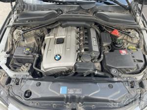 Pelēks BMW 525 2006 Rīga, ar dzinēja tilpumu 2.50 L un nobraukumu 426 tūkst. km par 2300 €, foto 23 vietnē AUTOMOTO.COM.LV