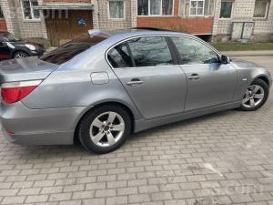 Pelēks BMW 525 2006 Rīga, ar dzinēja tilpumu 2.50 L un nobraukumu 426 tūkst. km par 2300 €, foto 28 vietnē AUTOMOTO.COM.LV
