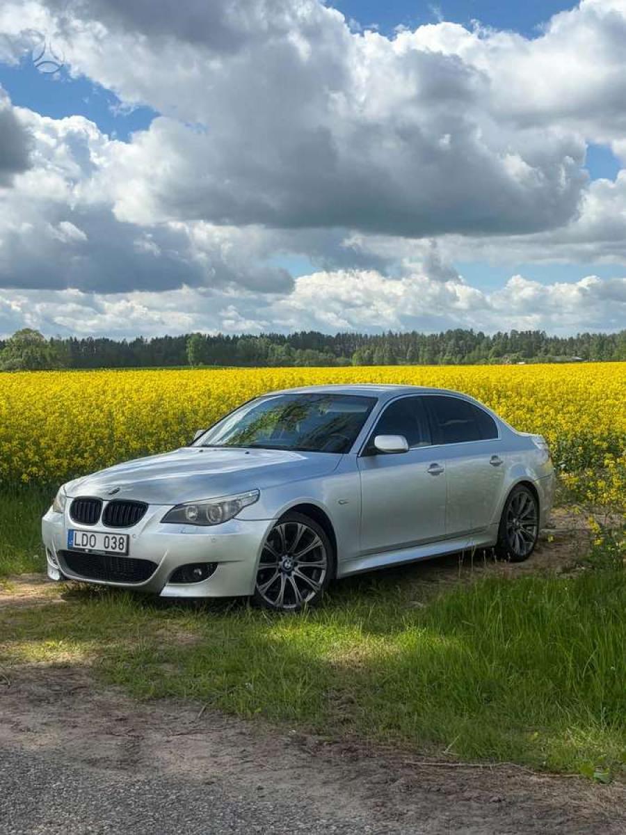 Grey BMW 525 2006 in Vilnius, with an engine capacity of 2.50 L and mileage of 472 thousand km for 3999 €, photo 1 on AUTOMOTO.COM.LV