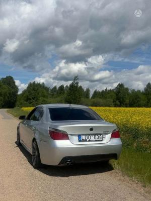 Grey BMW 525 2006 in Vilnius, with an engine capacity of 2.50 L and mileage of 472 thousand km for 3999 €, photo 3 on AUTOMOTO.COM.LV