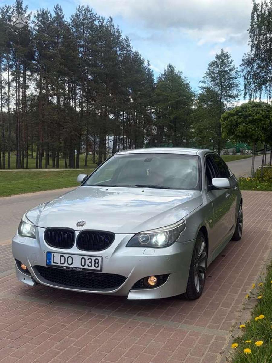 Grey BMW 525 2006 in Vilnius, with an engine capacity of 2.50 L and mileage of 472 thousand km for 3999 €, photo 4 on AUTOMOTO.COM.LV